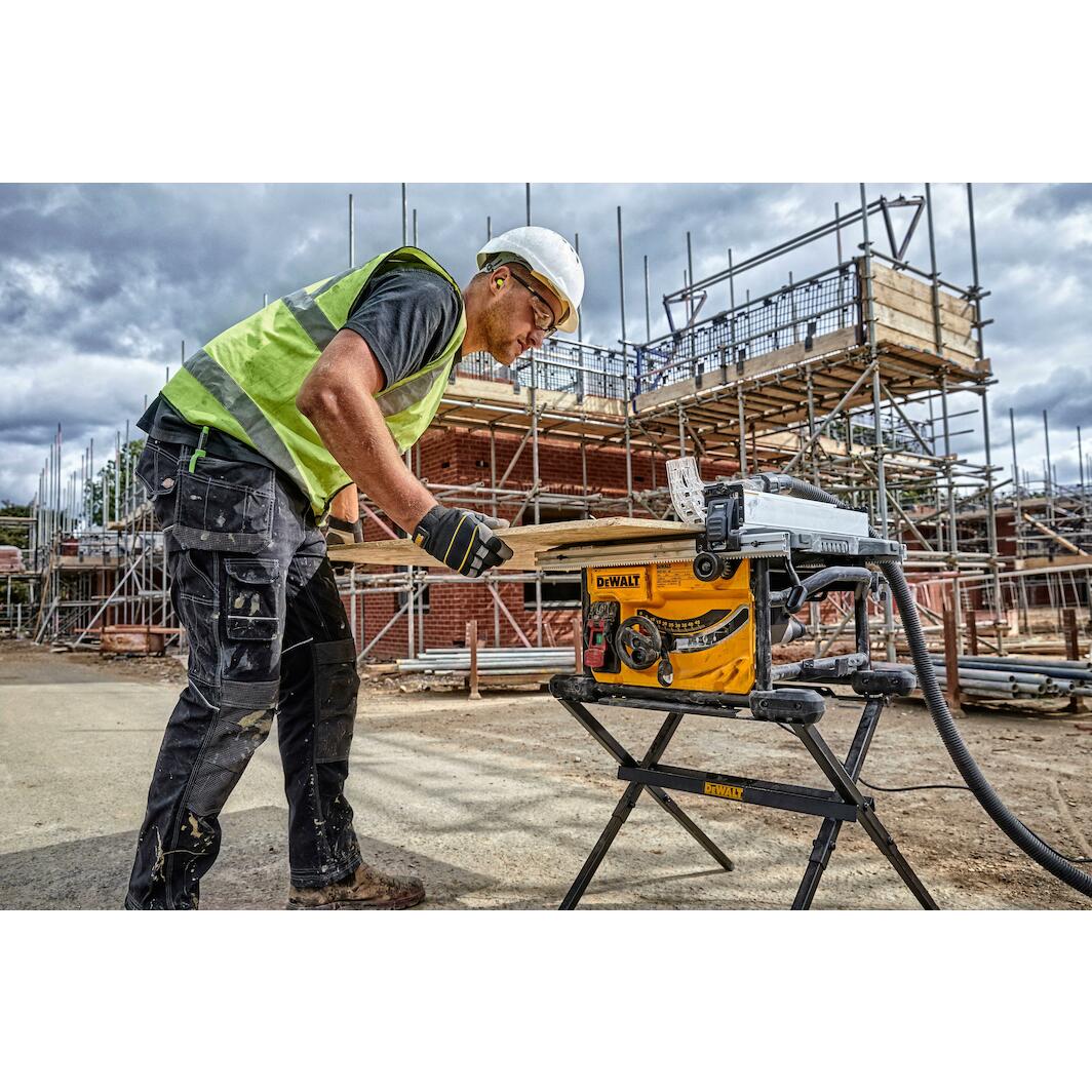 DEWALT DWE7485-QS compact table saw 210mm 1850 W | Klium